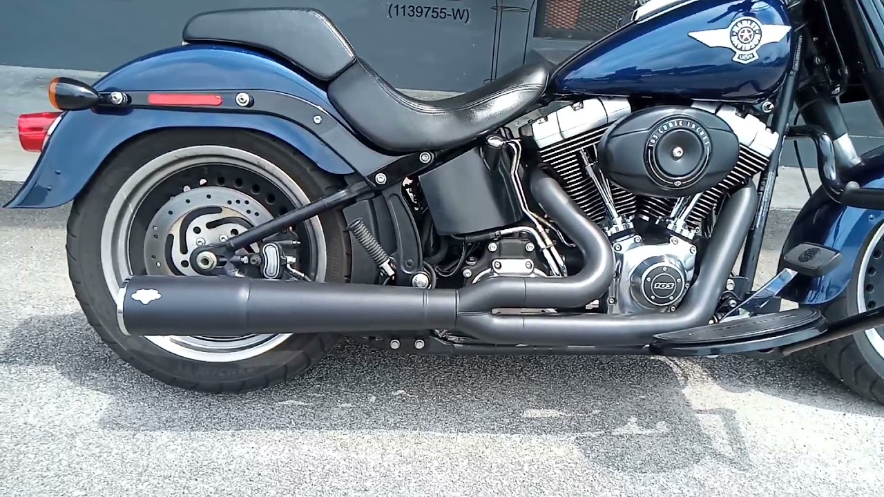 Vance & Hines. Hi output 2 into 1 full system exhaust on fat boy. - YouTube