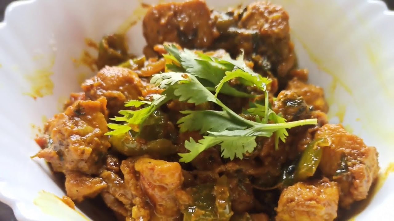 Capsicum chicken recipe| Capsicum Chicken masala| Humaira Attar - YouTube