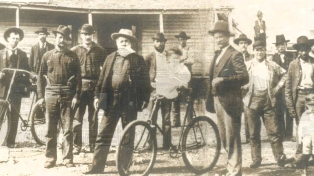 The Texas Bucket List - Judge Roy Bean Visitor Center - YouTube