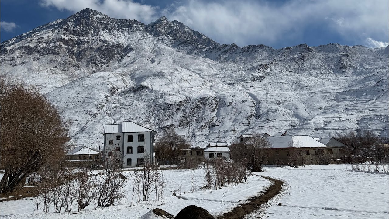 30th November .3-4 inch barf(snow) Padi . - YouTube