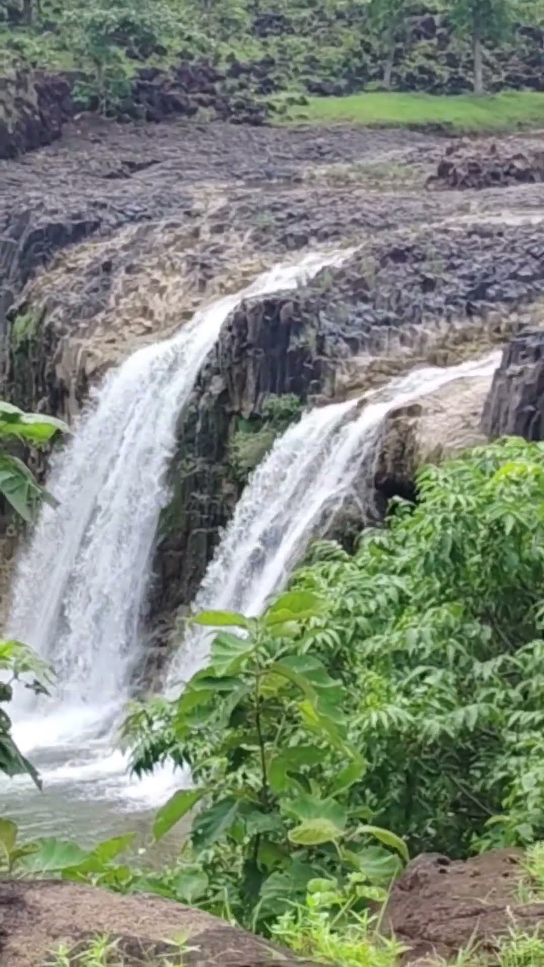 Dudhari waterfall, Pandharlavda. - YouTube