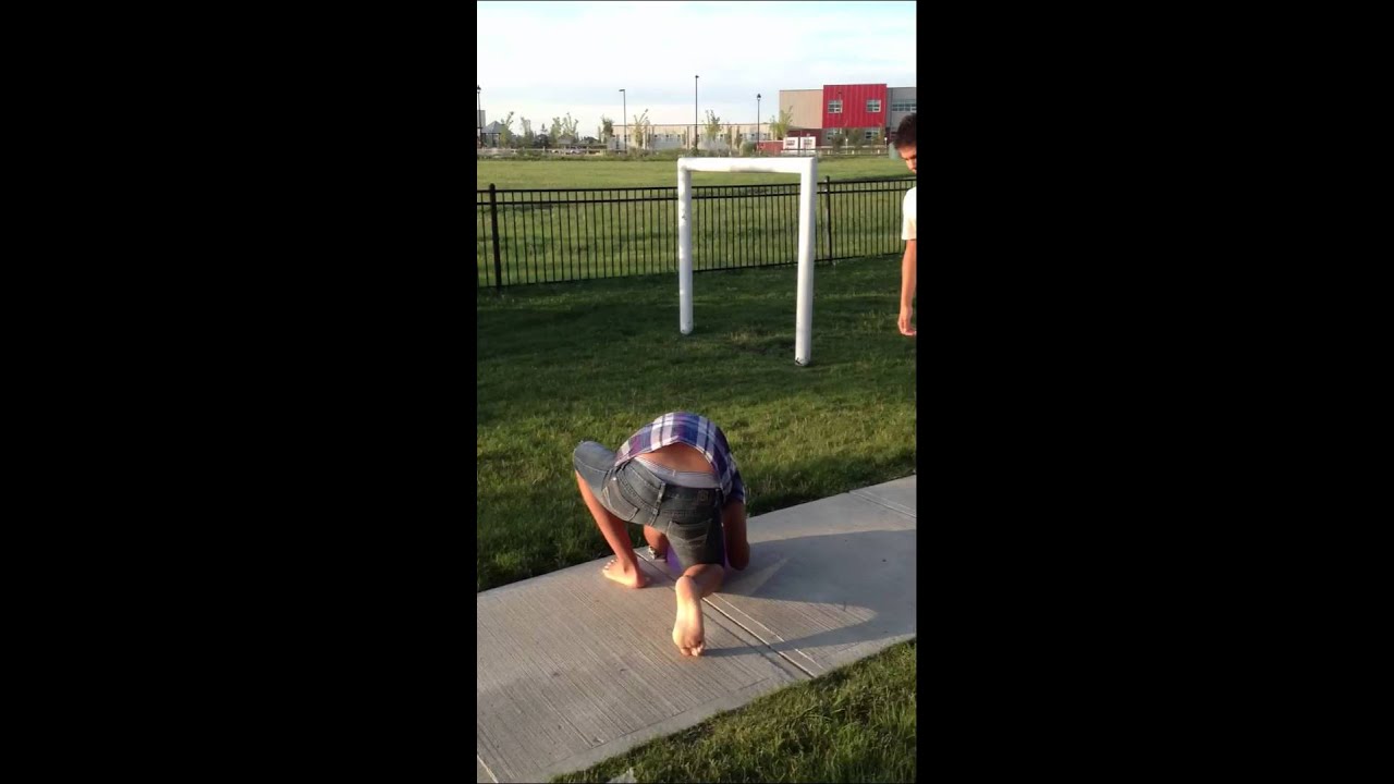 Huge ballon scream fail - YouTube