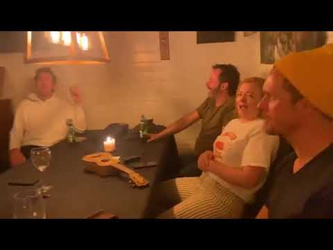 The Succession cast singing \