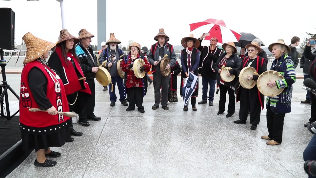Cowlitz Tribe holds event to celebrate opening of I-5 interchange - YouTube