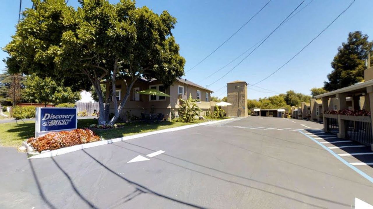 #ReviewHotel #Review Napa Discovery Inn - YouTube