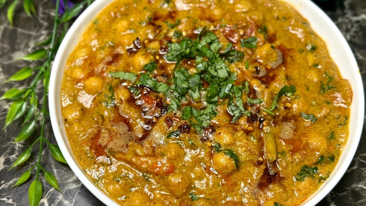 Quick and Easy Creamy Chickpea Cashew Nut Curry | Dairy-Free and Plant ...