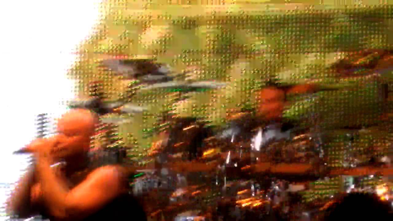 Disturbed - Indestructible (live) - YouTube