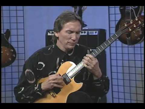 Bob Miles and Bill Neale playing Pat Martino solo to Blue Bossa - YouTube