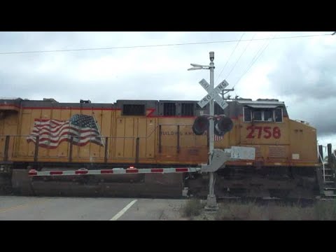 UP 2758 North MCBIT Filmed In Medford Township MN Awesome Horn Show Signal Malfunctions (10-4 ...