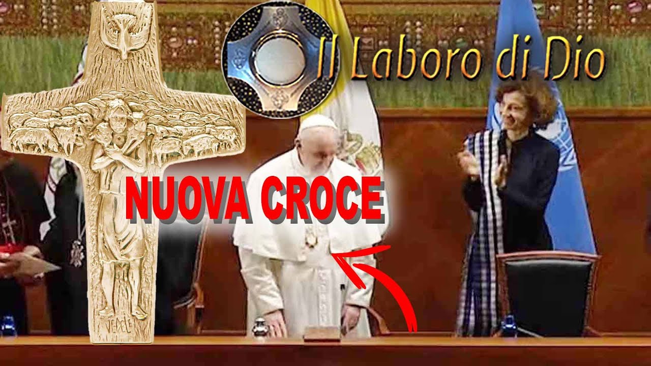 Bergoglio cambia la sua croce massonica pagana 👉🏻 Anche Monsignore ...