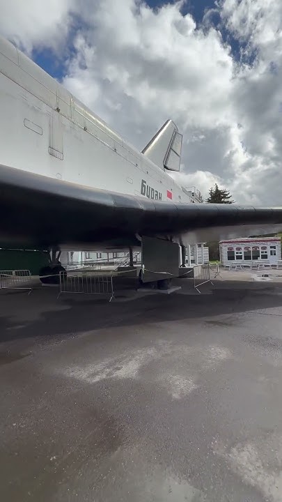 Buran the soviet space shuttle - YouTube