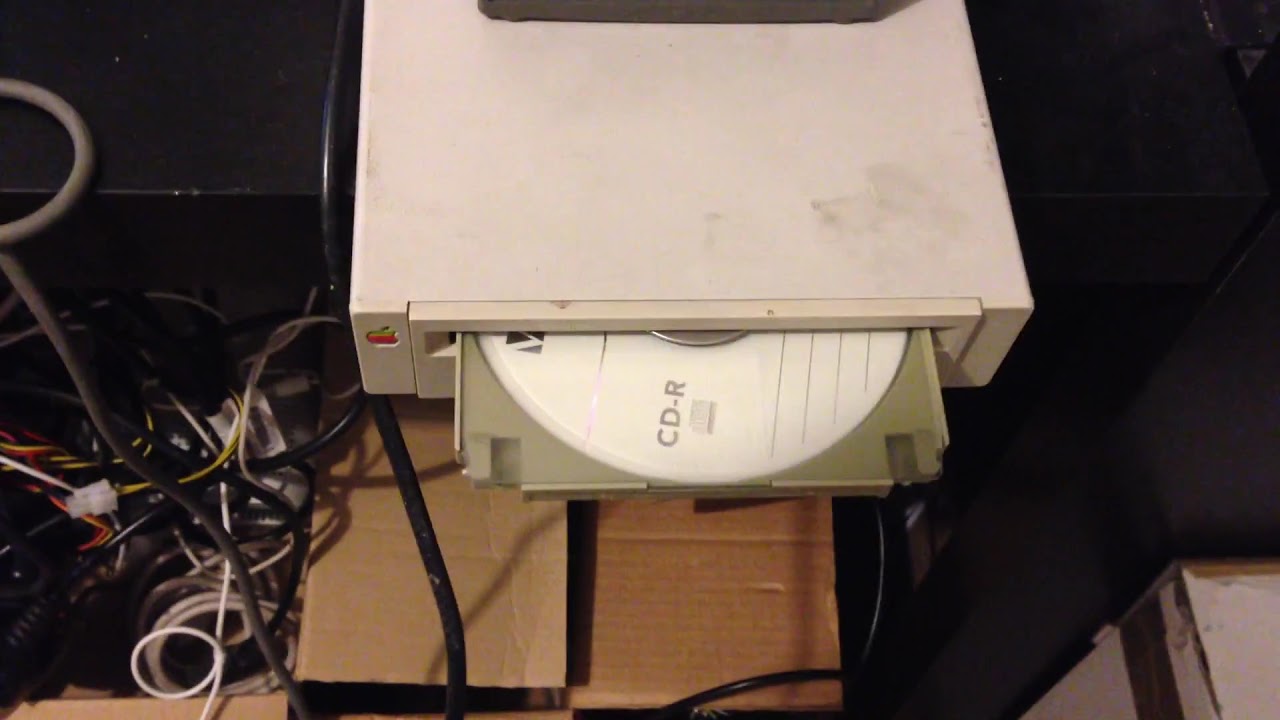 L'AppleCD 150, le lecteur de CD-ROM en cartouche d'Apple - Le Journal ...