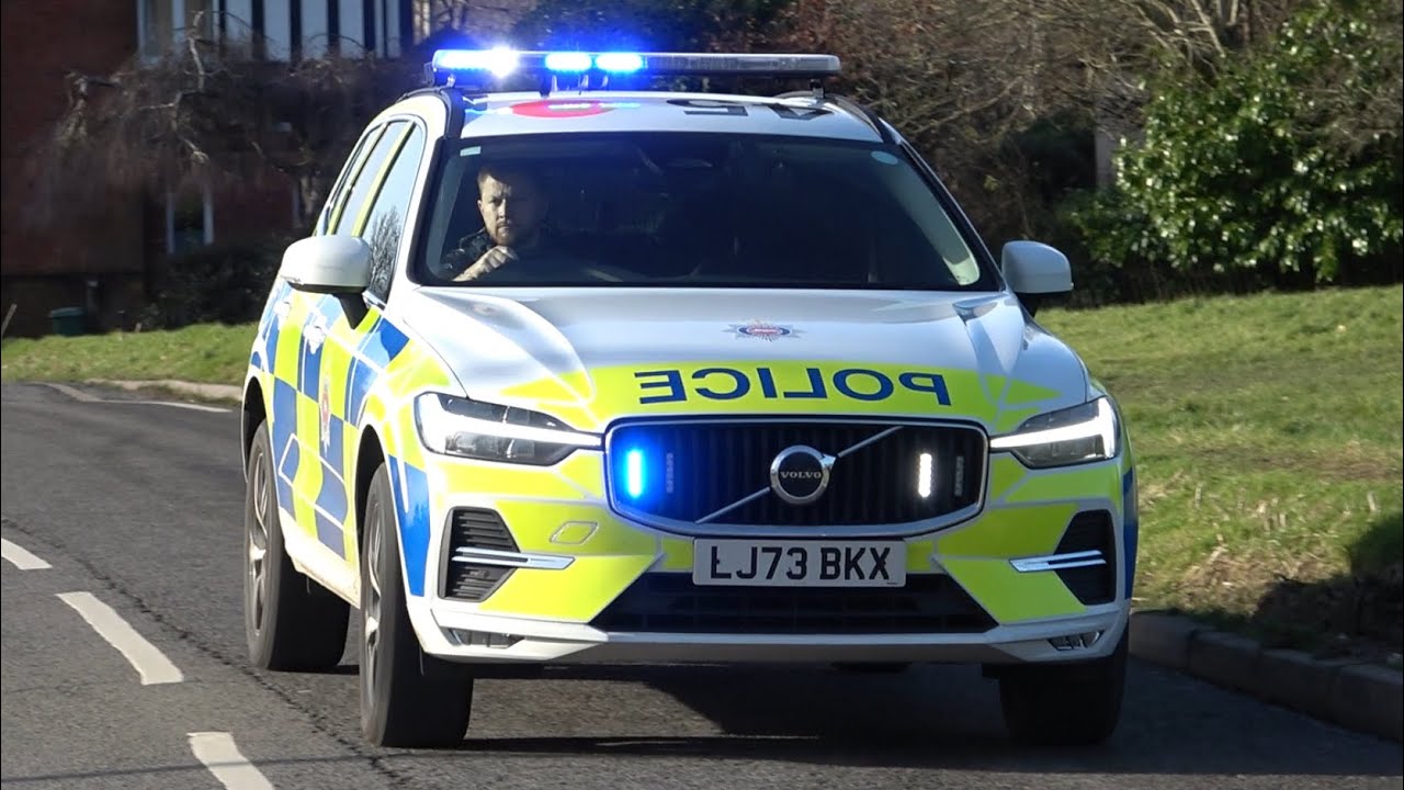 New Surrey Police XC60 + more, Local Policing Unit (LPU), responding ...