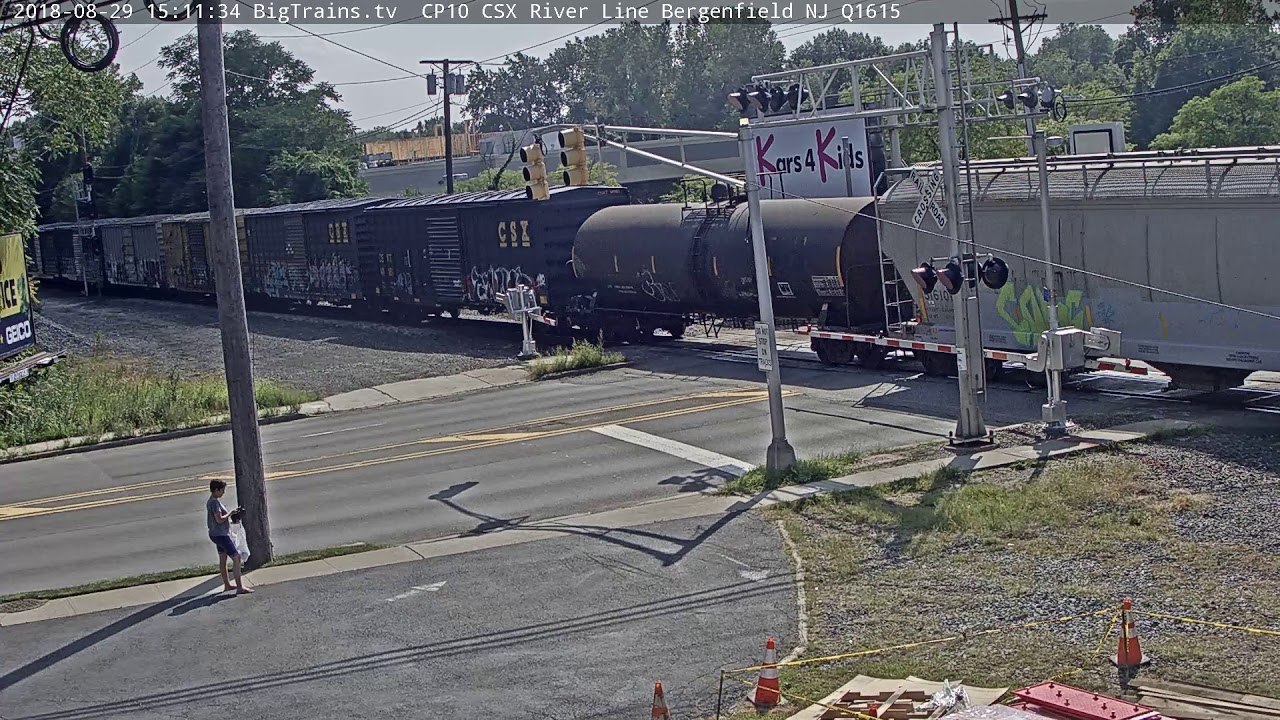 August 29 2018 15:09 sb mix CSX 8846, 8423 Q433 - YouTube