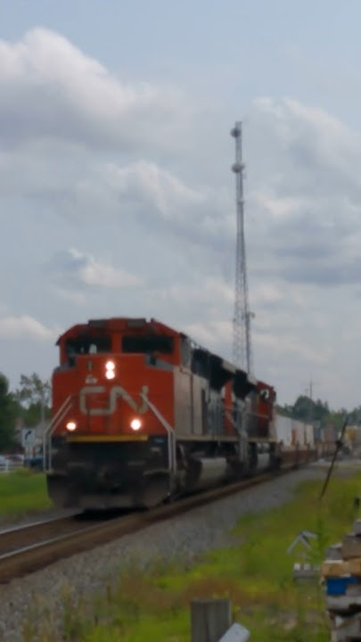 CN 8869 Northbound M357 at Ladysmith, WI - YouTube