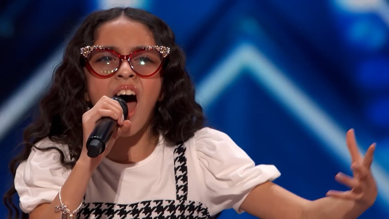 Mia Soleil Sanchez 13-Year-Old WOWS The Judges with Cover Billie Eilish ...