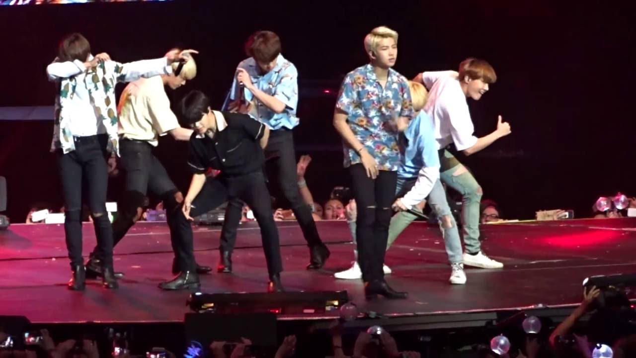 2016 073116 Kcon LA BTS Fire - YouTube