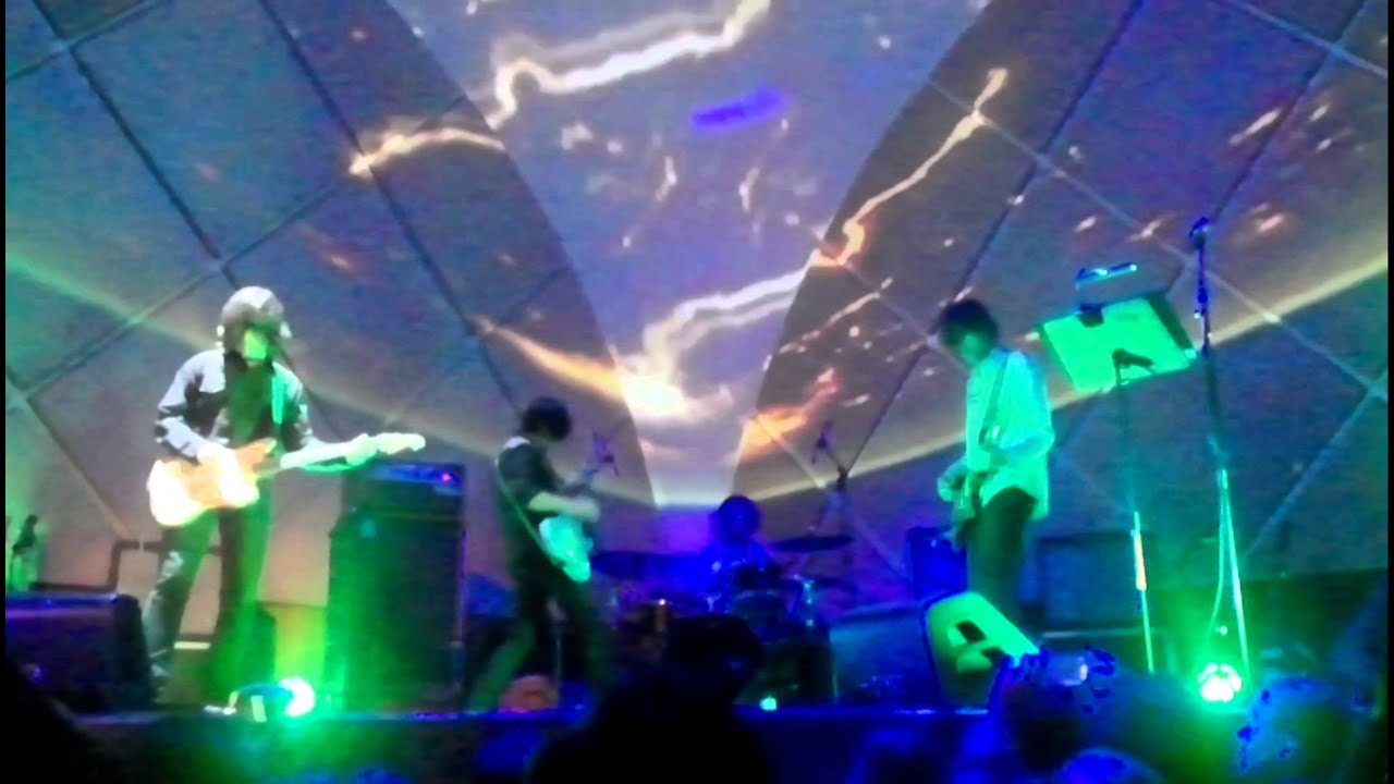 Thurston Moore - Germs Burn @ Cine Joia - YouTube