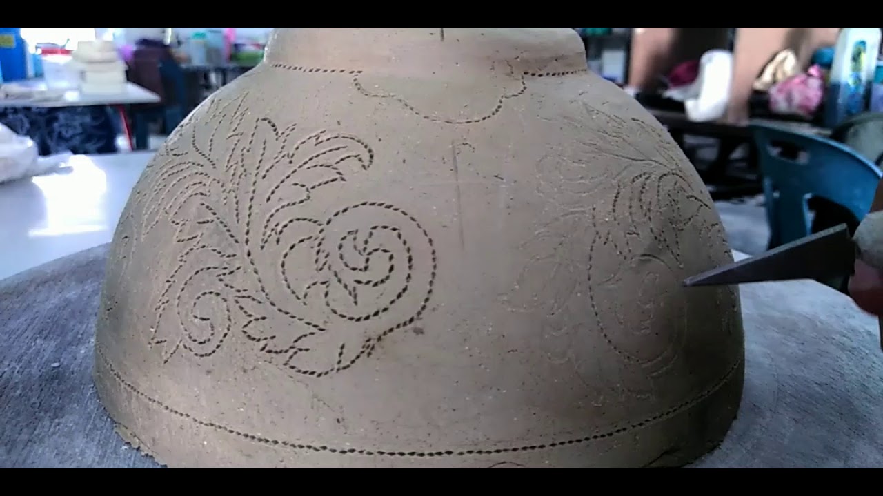 Traditional Malay's motif decoration on ceramic bowl. - YouTube