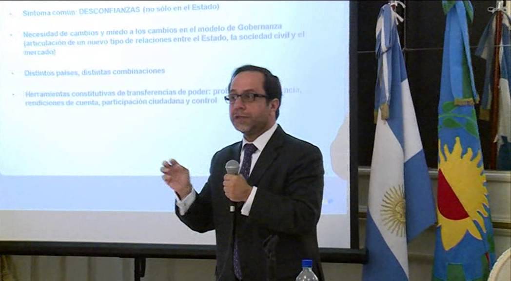 Conferencia del Contralor General de la República de Chile - YouTube