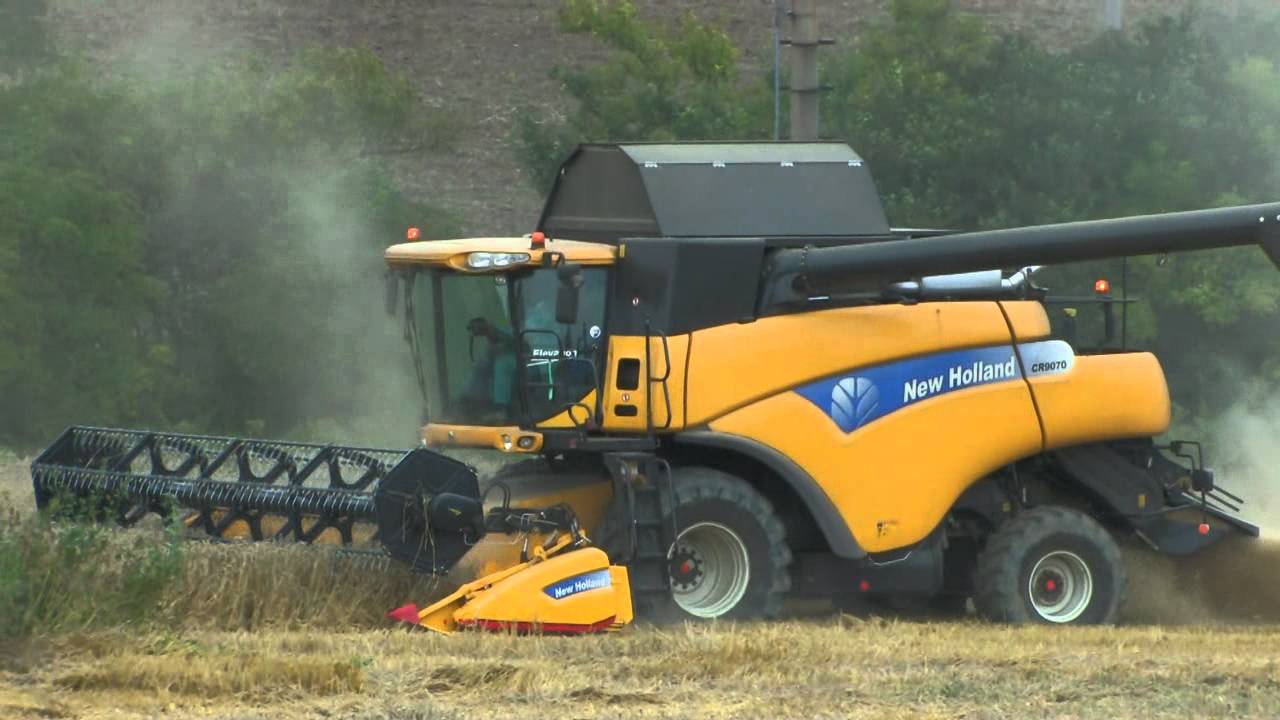 New Holland CR9070, harvest in Czech Republic - YouTube