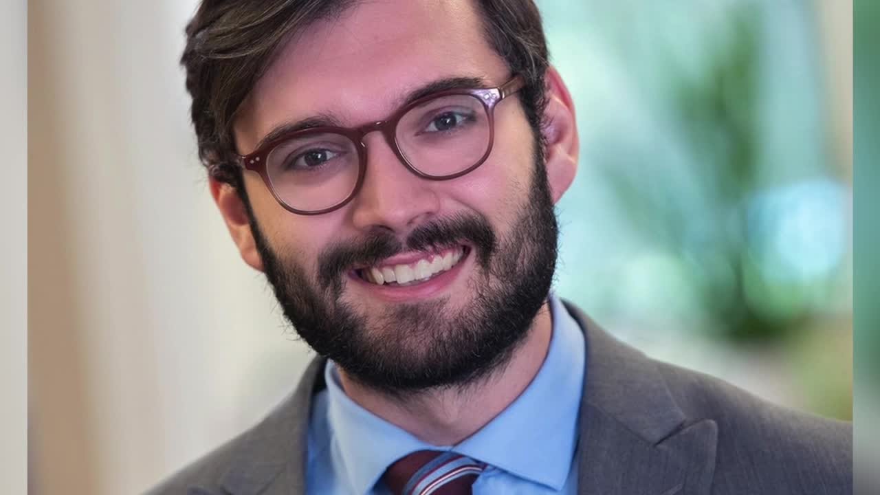 Lansing City Councilman Brandon Betz resigns - YouTube