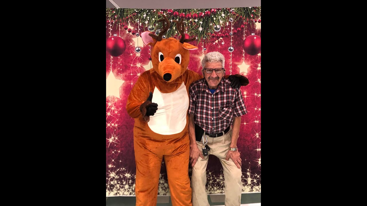 Blitzen The Reindeer! - YouTube