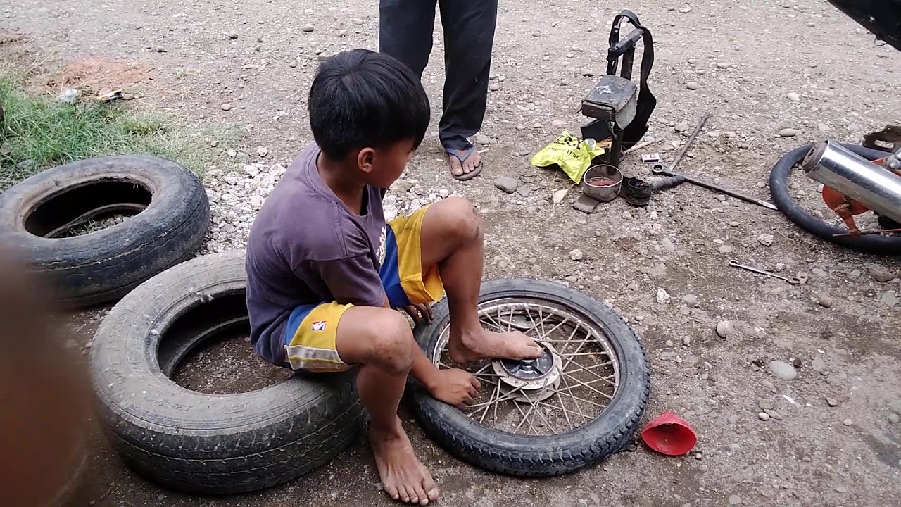 Tire vulcanizing - YouTube