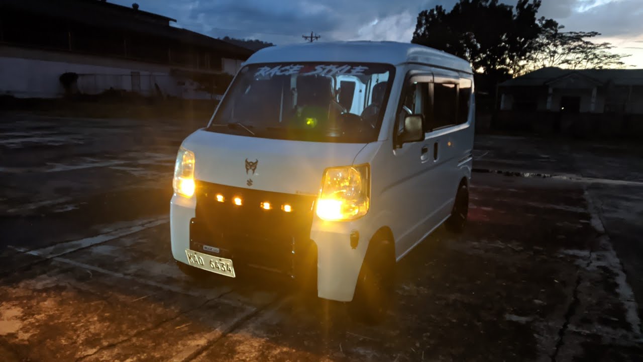 Suzuki Every Van DA17V Manual 4*2 - YouTube