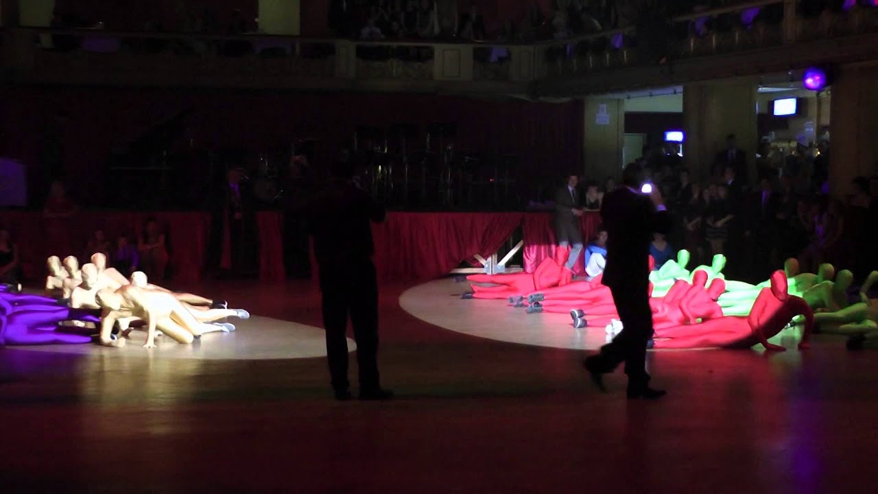 GYBU - MATURITNÍ PLES 2014 - 8.B - VYSTOUPENÍ - YouTube