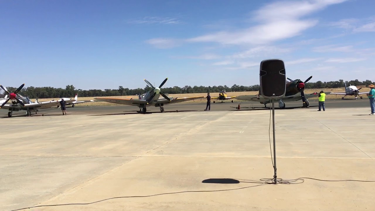 Spitfire starting up - YouTube