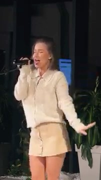 Yana Lapidus - Let it snow - YouTube