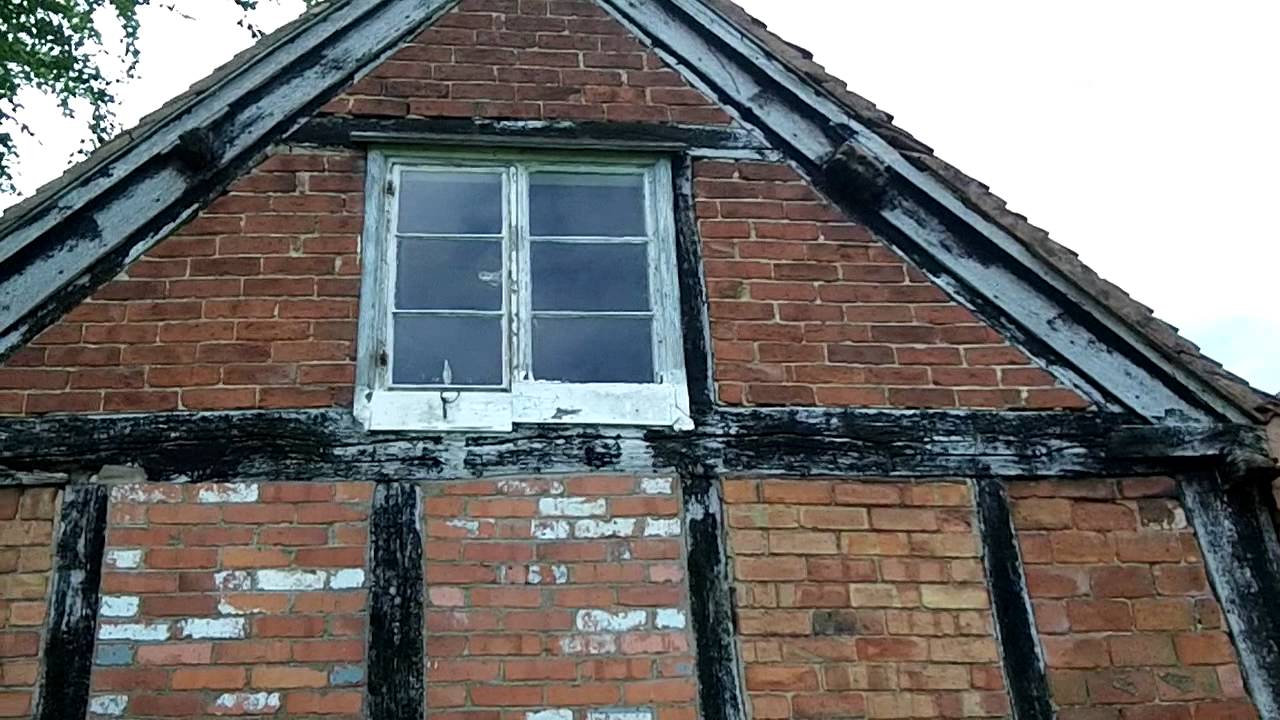 A rare find - timber frame, early 1600's, ready to be restored. - YouTube