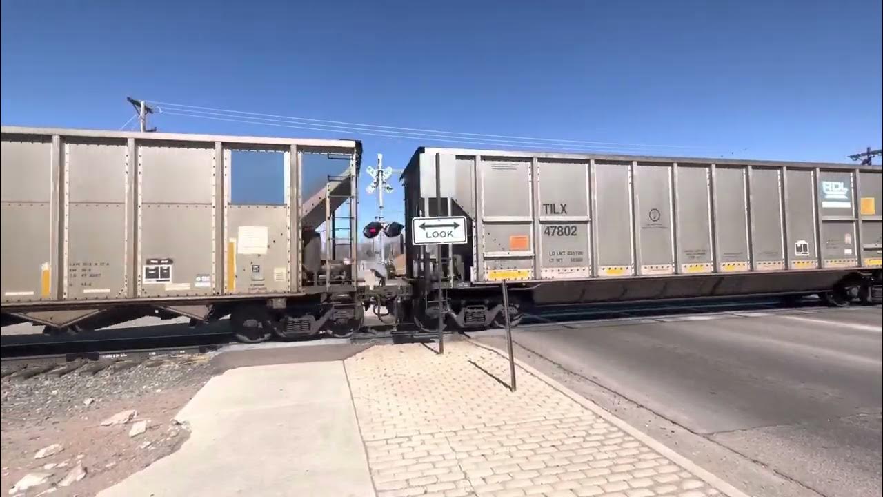 BNSF #5800 Leading & NB Empty Coal Train With Two DP Unit’s At Fontaine Railroad Crossing 4/1/23 ...