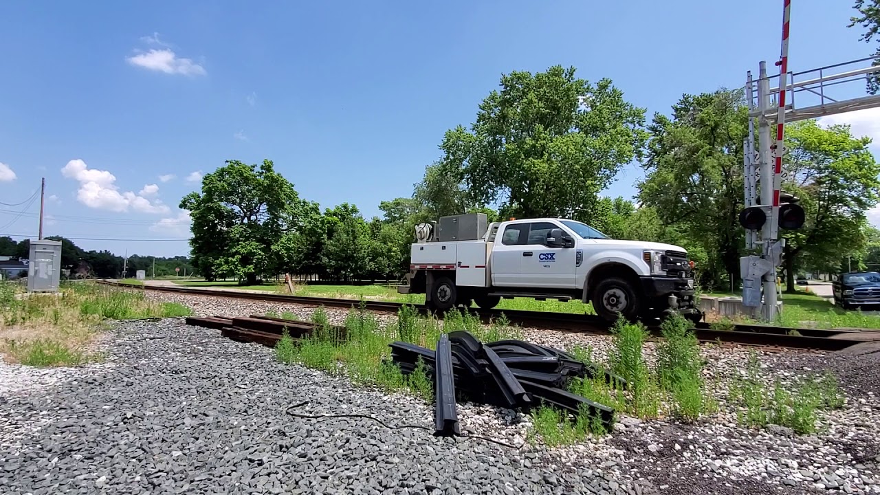 CSX Hi-Rail Truck - YouTube