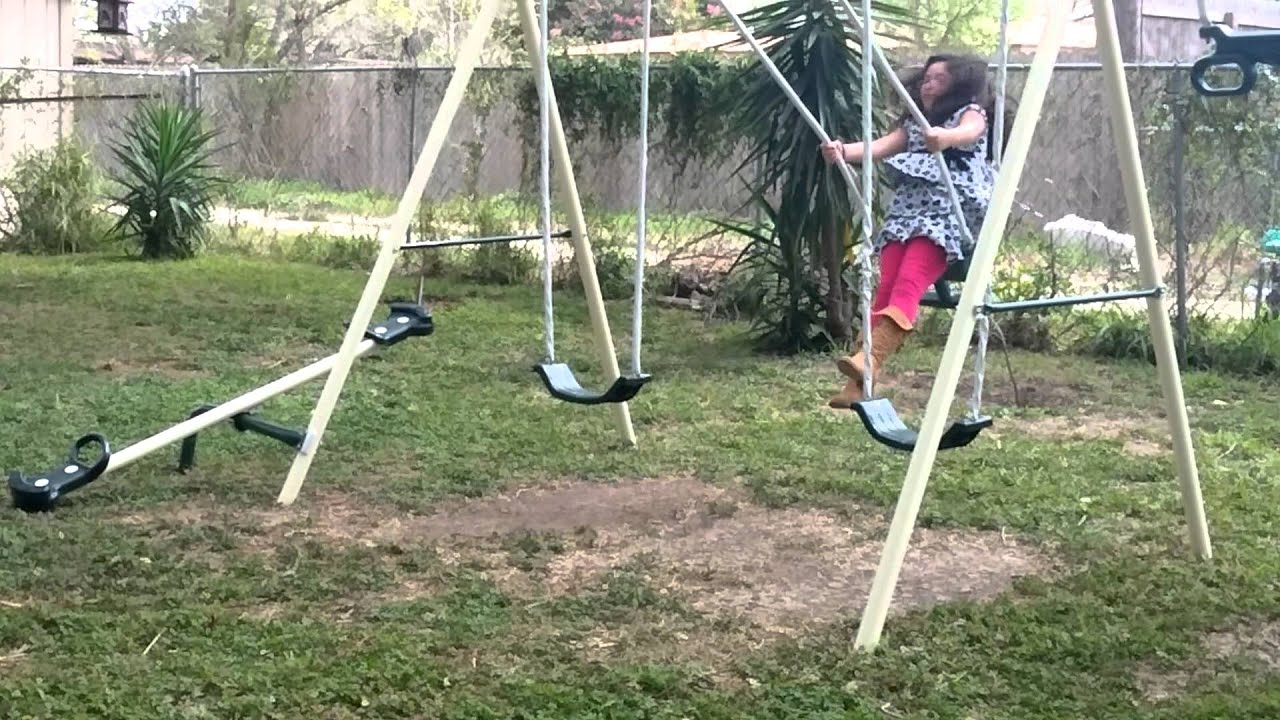 Little girl epic swing fail - YouTube