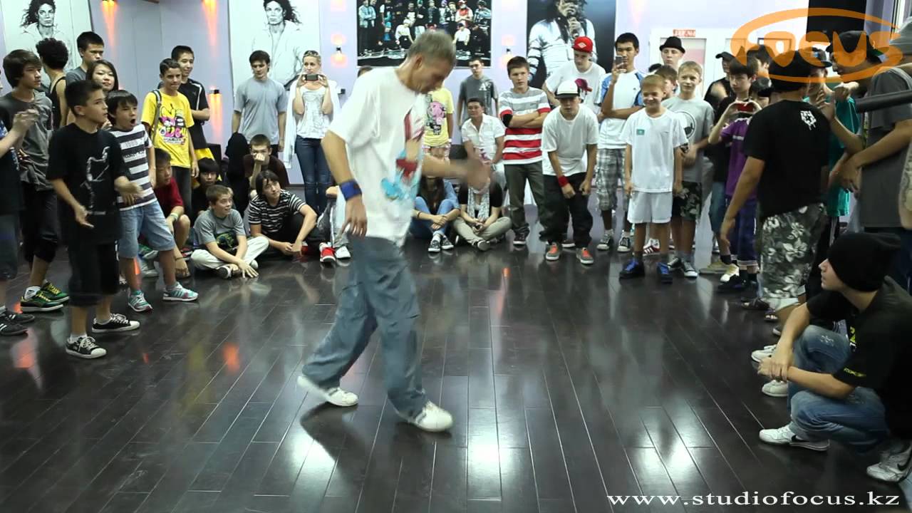 Dance Studio Focus Break Dance Battle 2011 - YouTube