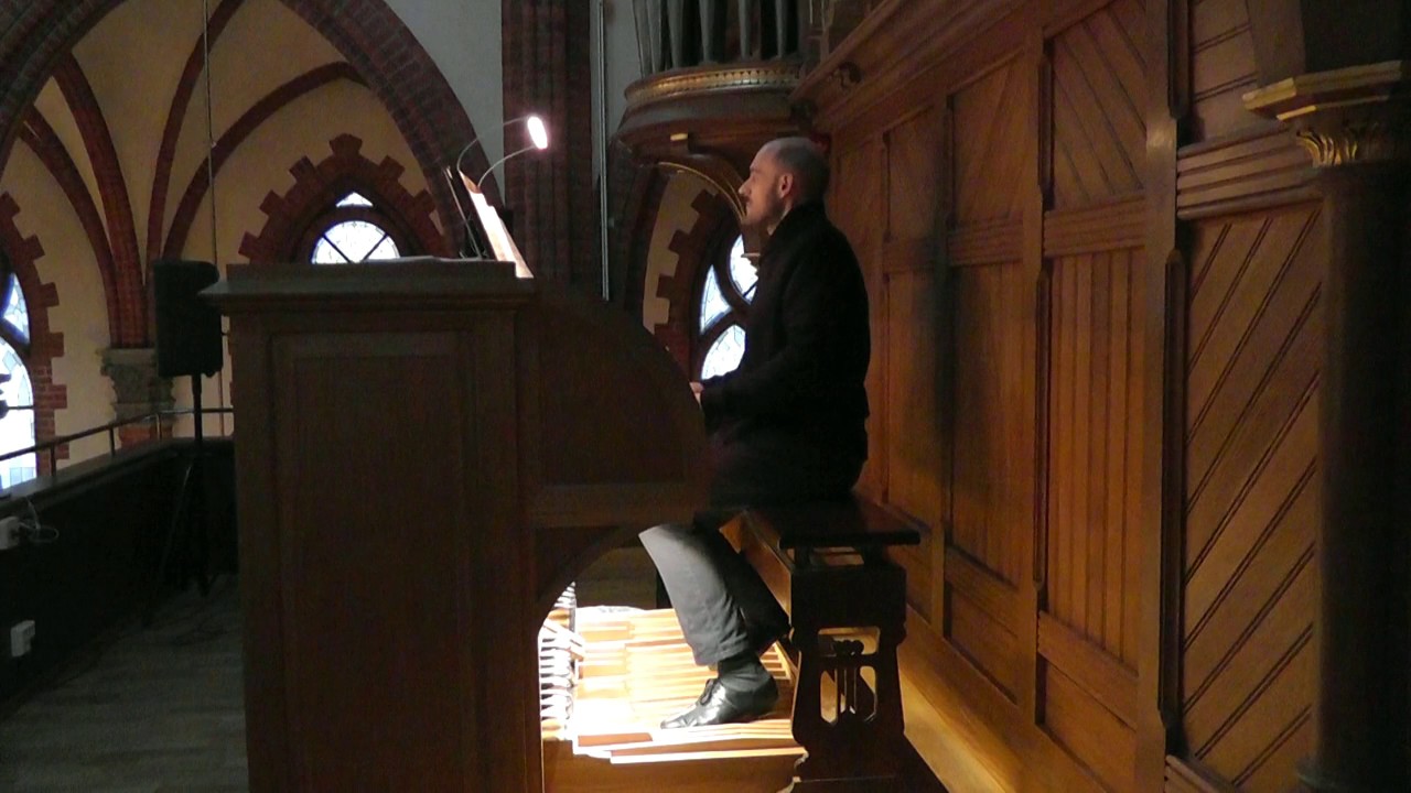 Chaplin on the church organ - YouTube