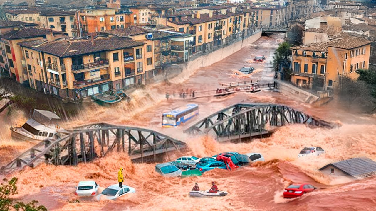 Evacuation in Spain Failed! New Flooding Destroys half of Girona city ...