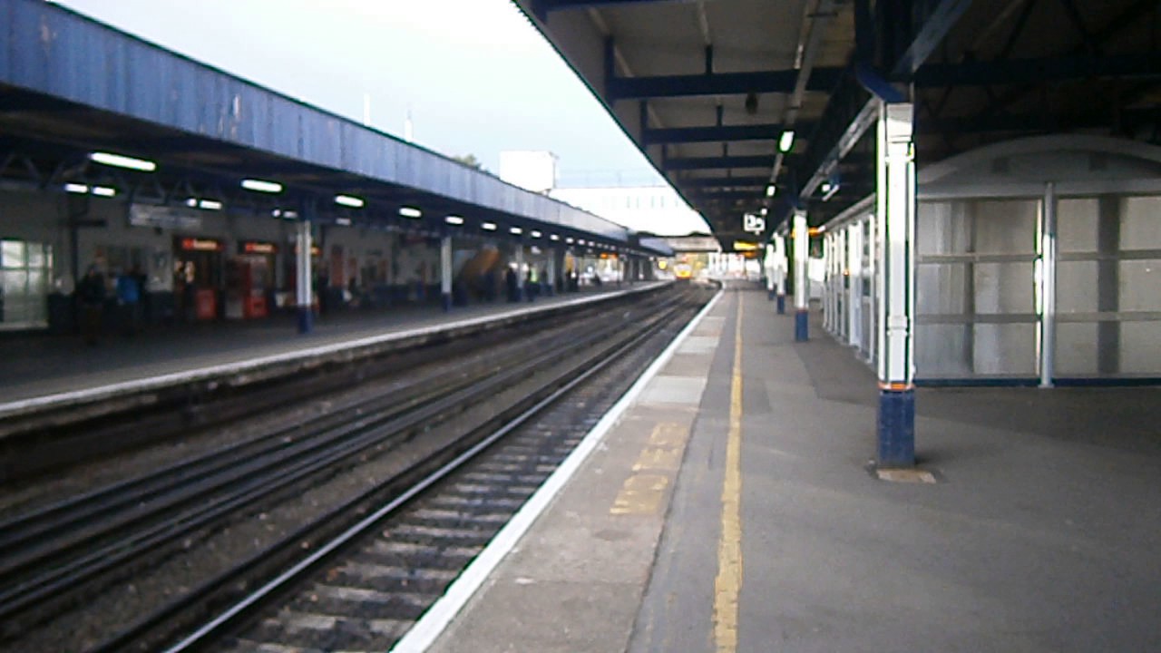 Freightliner Class 66 no: 66954 @ Southampton Central {098U} 19/11/2016 ...