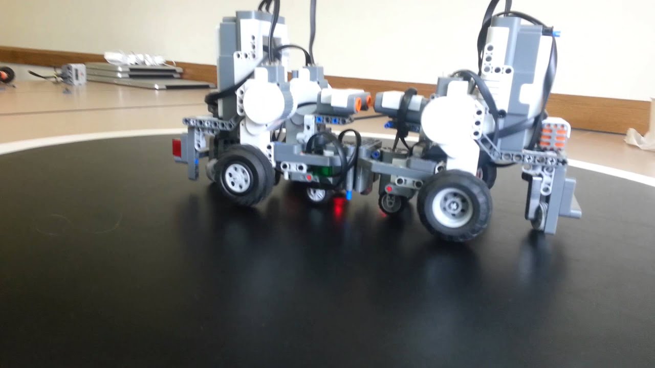 NXT SUMO-BOTS FIGHTING - YouTube