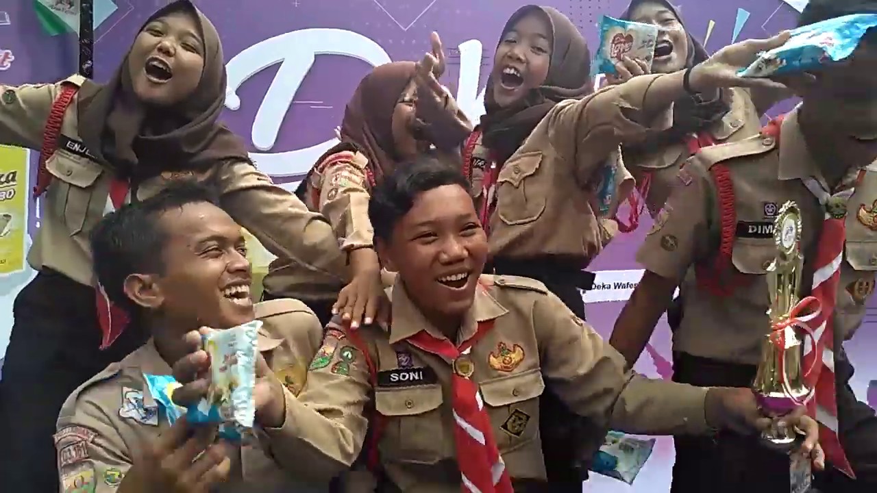 Semaphore Dance Pramuka Penggalang Kolaborasi Lagu - YouTube