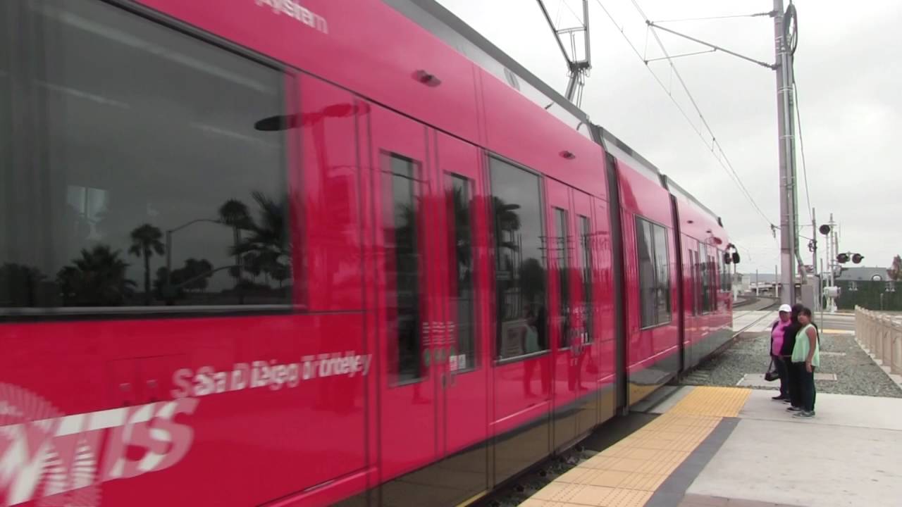MTS Trolley - Siemens S70 Blue Line #4052 Departing Palm Avenue - YouTube