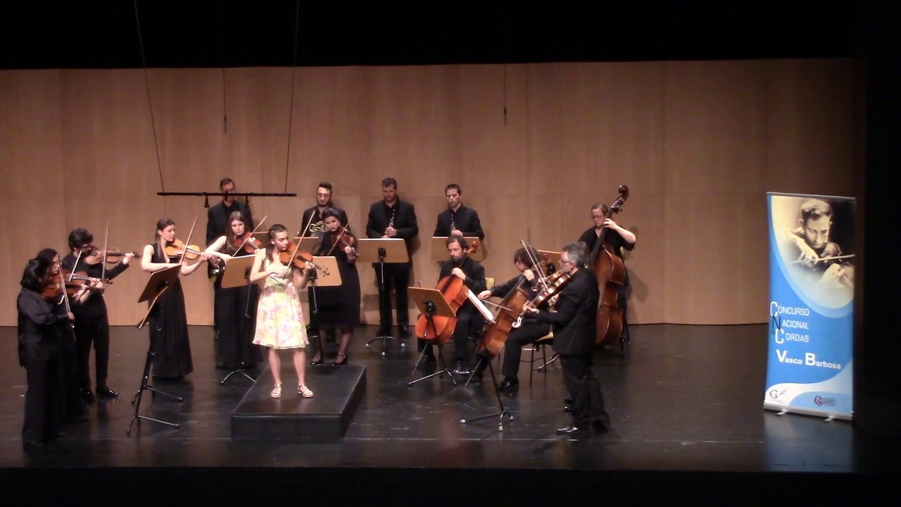 Maria Sá - Mozart Concerto 4 - YouTube