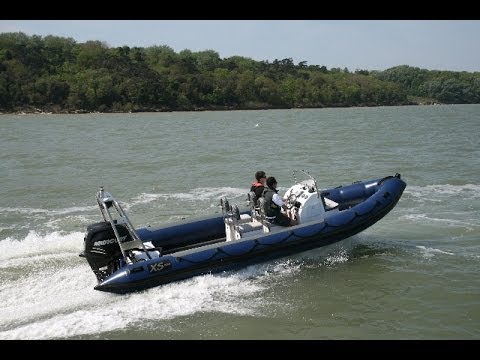 XS 700 Rib in Action in Rough Water XS Ribs - YouTube