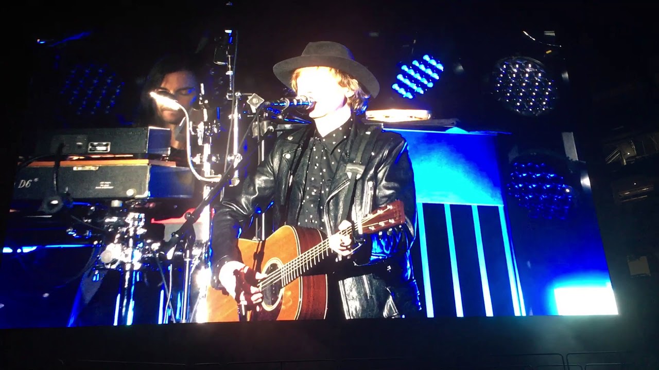 Beck - Raspberry Beret (Prince cover) 9/8/17 Minneapolis - YouTube