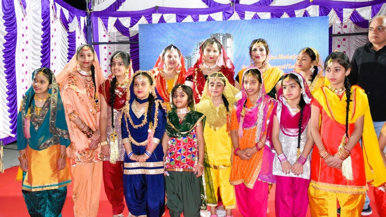 Punjabi Giddha Dance Performance| Lohri Celebration| Full video - YouTube
