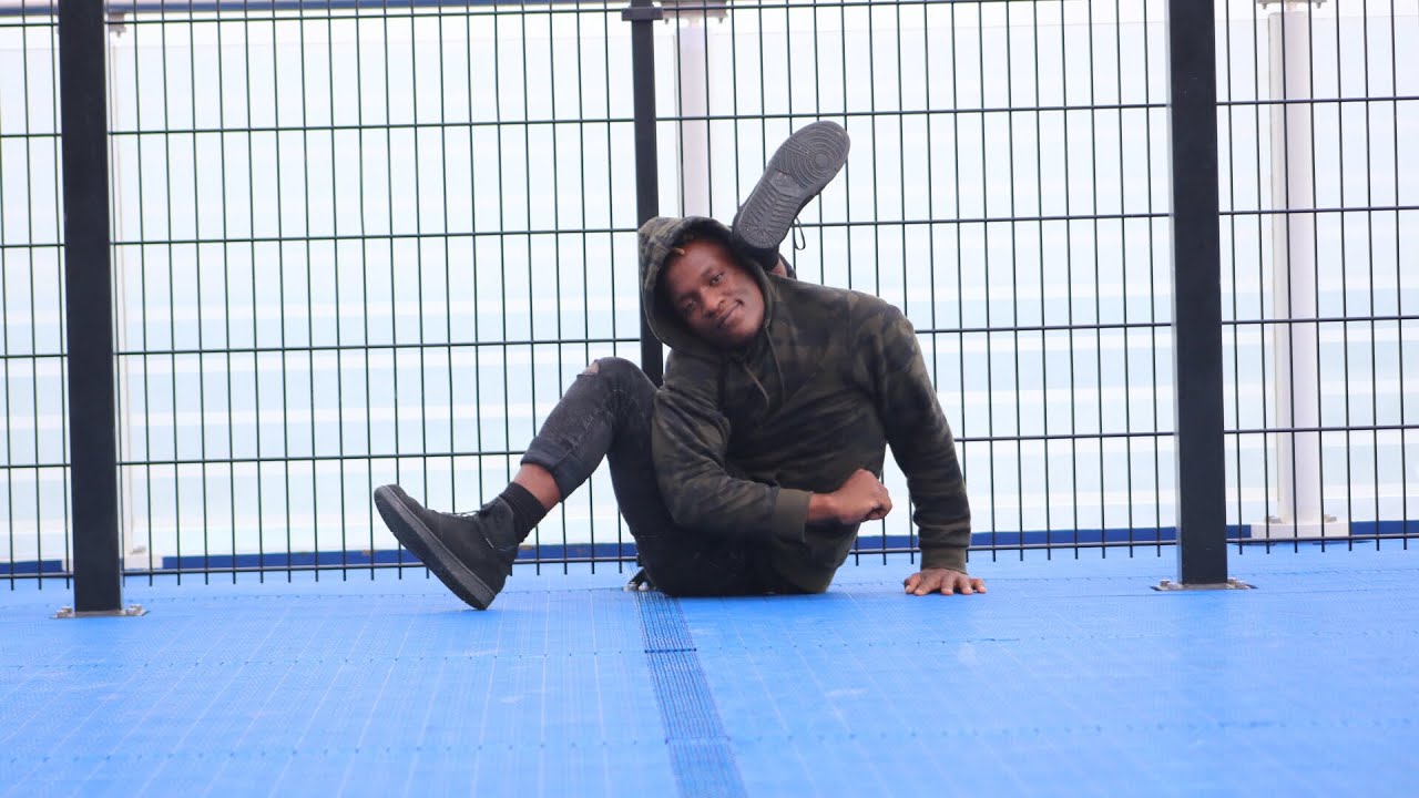 Contortion Stretch Pt1 - YouTube