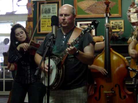 The String machine performing at R.A. Fountain General Store - YouTube