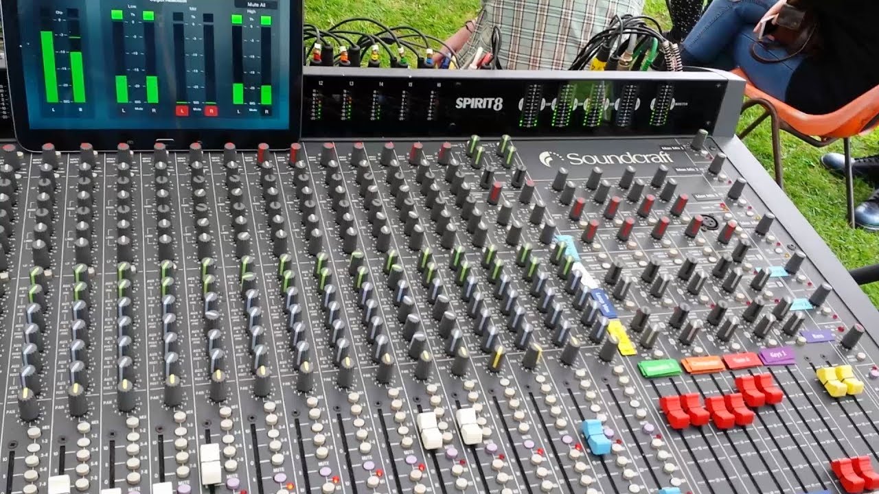 Paul Holding & Oly Nash - Beamfest 2016 v2 (20th August 2016) - Mixing ...